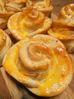 Goraka Zenzero: ROSE BREAD 3 bahan