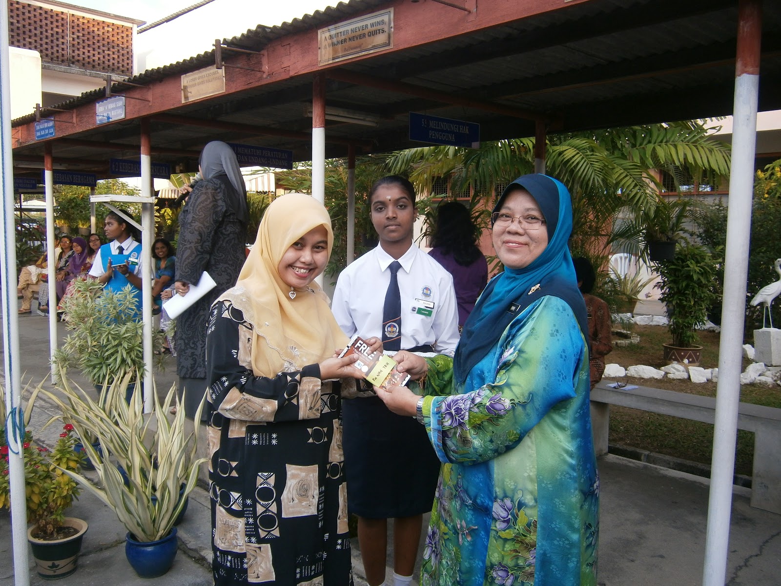 SMK SERI PUTERI IPOH (AEB 2057): Pizza Hut Voucher