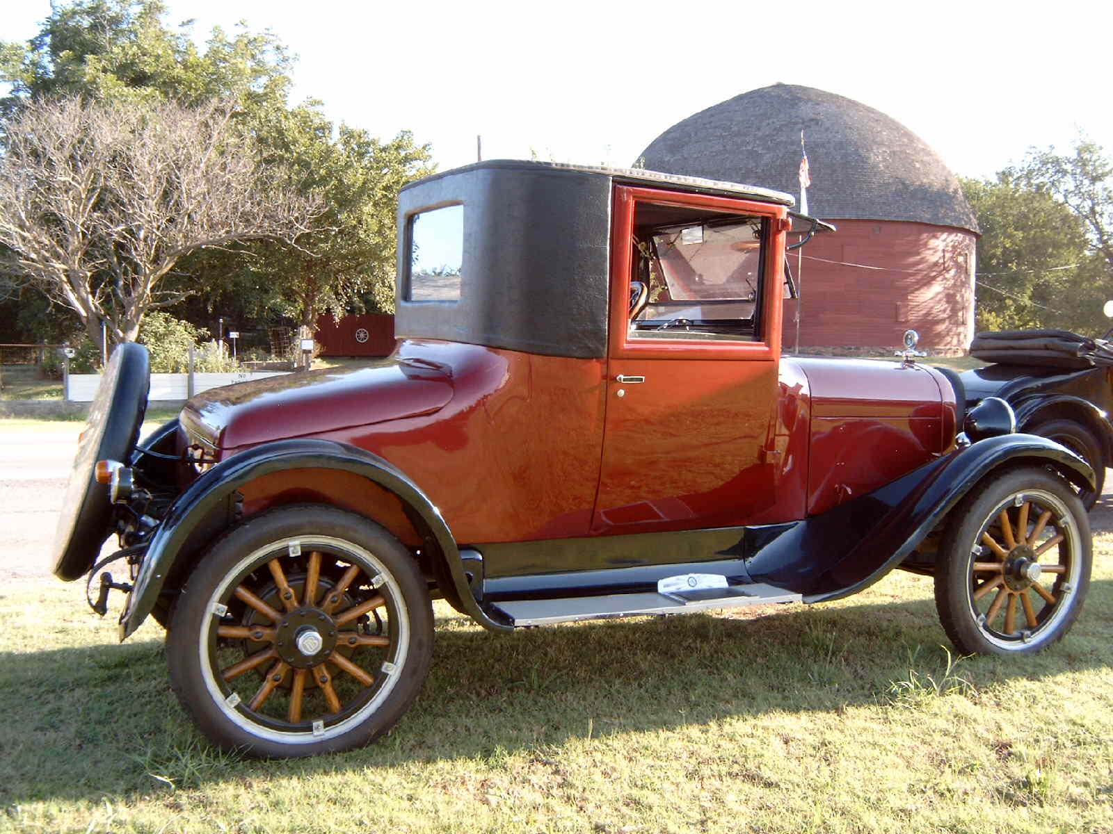 1922 Dodge rebuild: Pics of some original 1922 Dodge Brothers Coupes