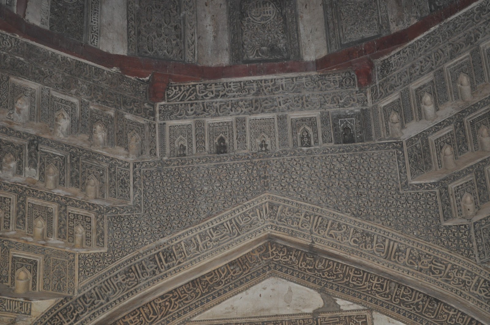 Mystery of Lesser Known History: Bara Gumbad Mosque