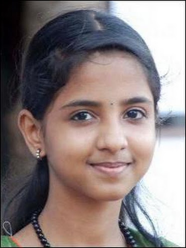 INDIAN GIRLS PHOTO: Simple cute indian girl