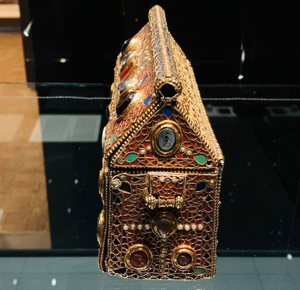 New Liturgical Movement: Early Medieval Reliquaries in Switzerland