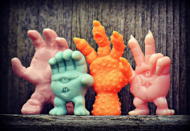 Little Weirdos: Mini figures and other monster toys: Hand monster keshi ...