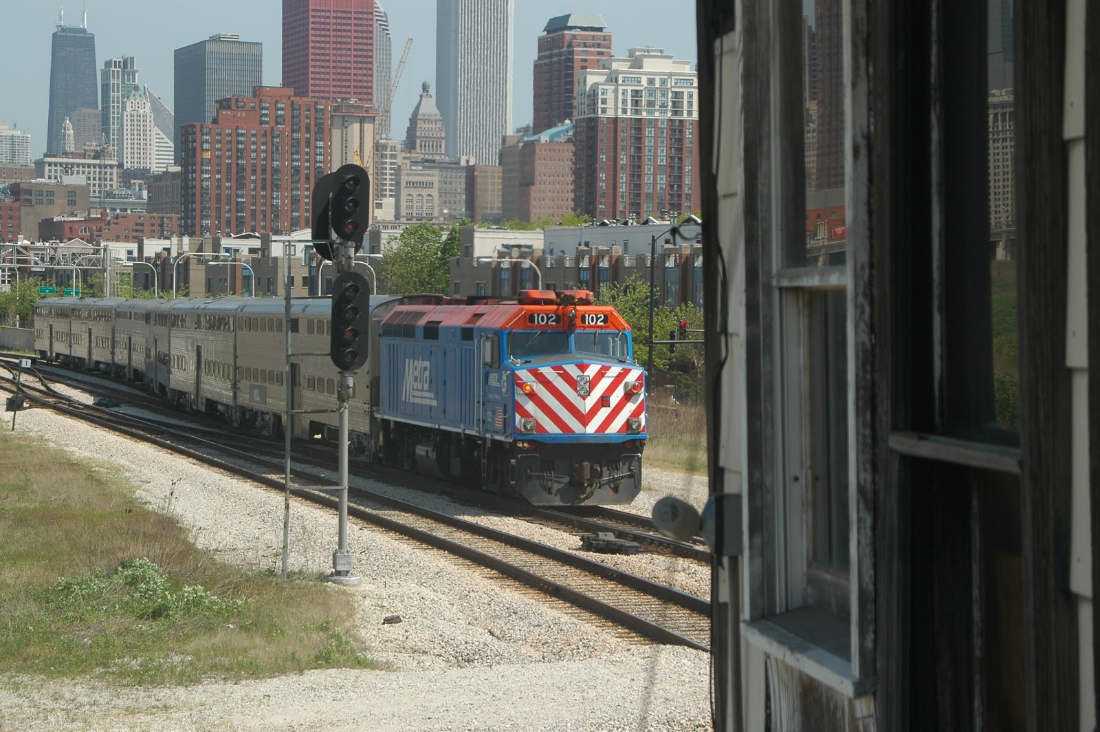 The Position Light: PHOTOS: METRA 16TH ST CROSSING