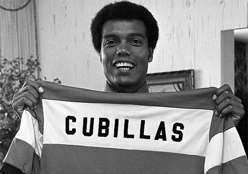 08 de Marzo - Nacimiento del futbolista peruano Teófilo Cubillas