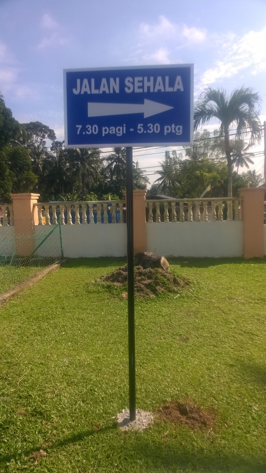 Yunis Khat: Pemasangan Papan Tanda Hospital Changkat Melintang