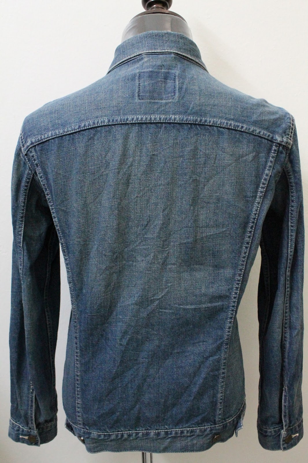 BUNDLEBARANGBAEK: Original UNIQLO Denim Jacket.