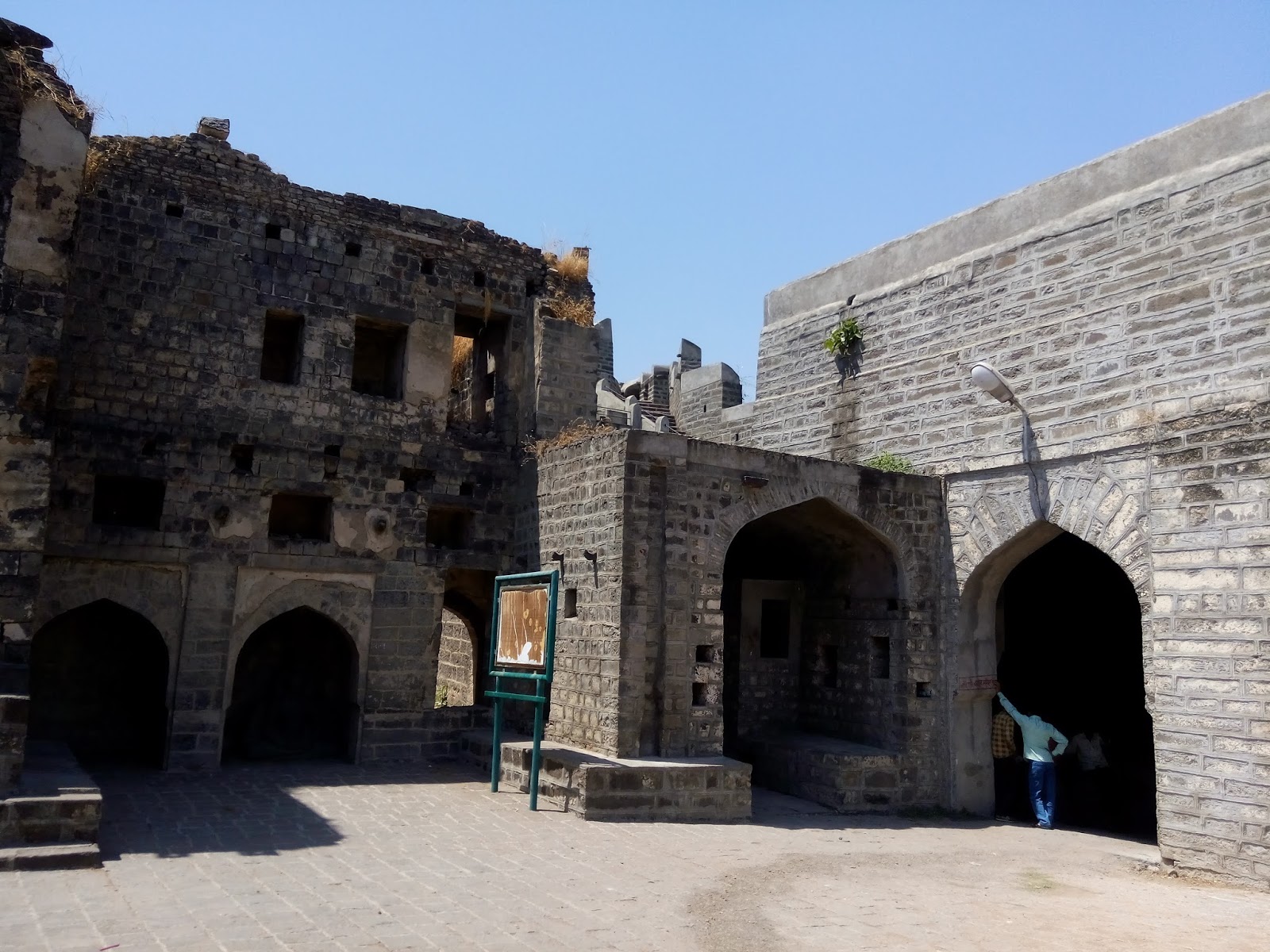 Kandhar Fort in Nanded district in Maharashtra | The journey of a ...