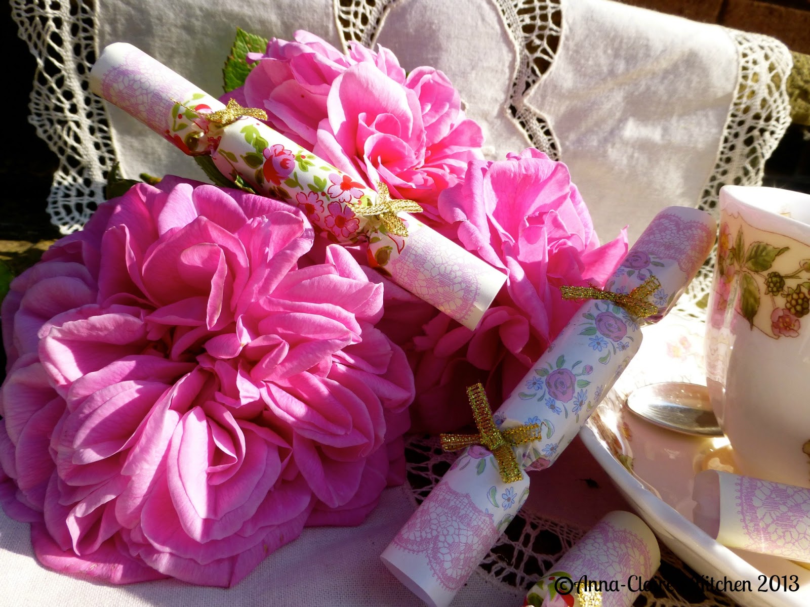 Anna-Claire's Kitchen: Utterly Scrumptious Saucer Crackers: A novelty ...