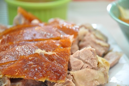 the seasoned first timer: Lydia's Lechon Restaurant