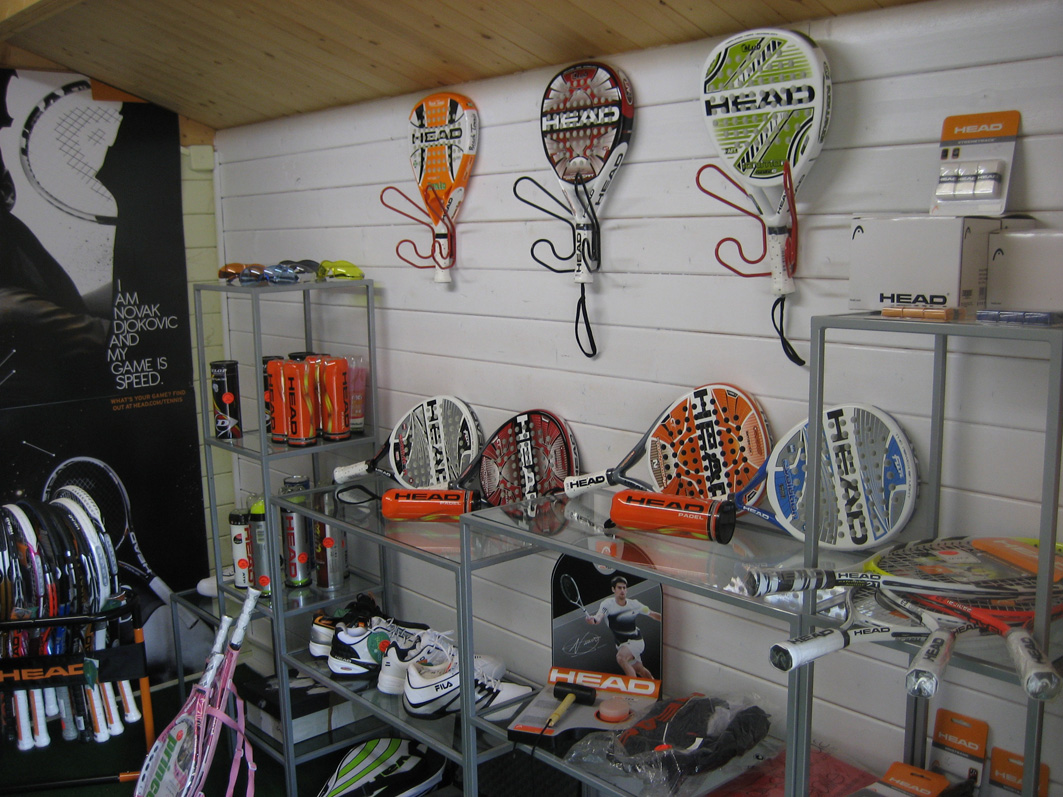 .: PADEL IN FRANKFURT !! A MAXIMUM PADEL COURT COMING VERY SOON.