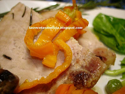 Las recetas de Silvia: Pechito de cerdo al romero con vegetales glaseados