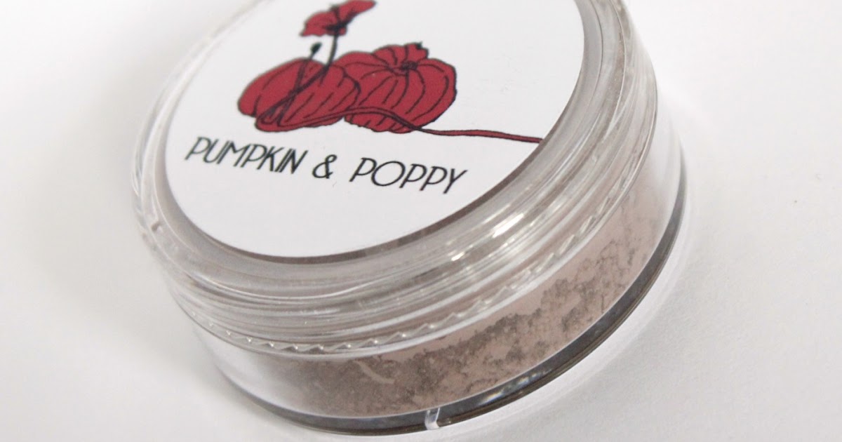 REVIEW | Pumpkin & Poppy Contouring Powder in "Oak Bark"