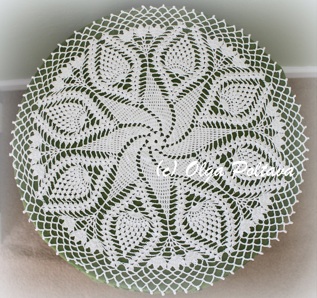 swirl+and+pineapples+doily+.JPG (1091×1024) | Free crochet doily ...