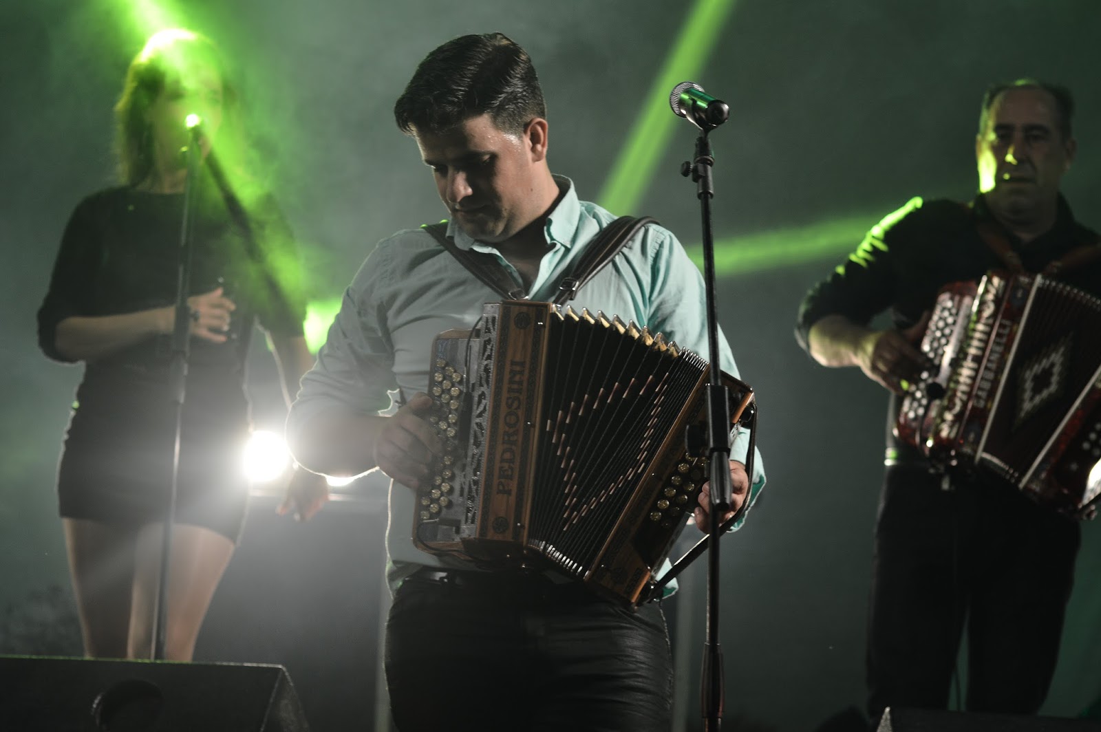 Victor Rodrigues e sua banda : VICTOR RODRIGUES AO VIVO 915174949 TOUR ...