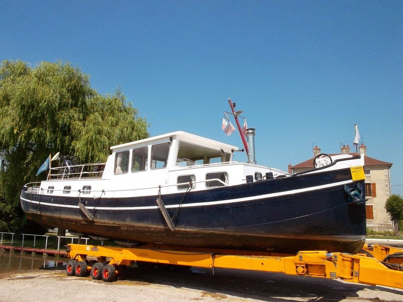 Rue de l'eau/Waterstraat: The Boat Purchase, Part 1, Our History With ...