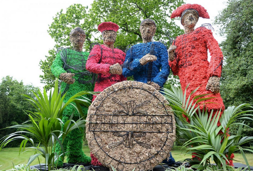 BEATLES MAGAZINE: FLOWERS RETURN TO CHISWICK HOUSE FOR SGT PEPPER ...