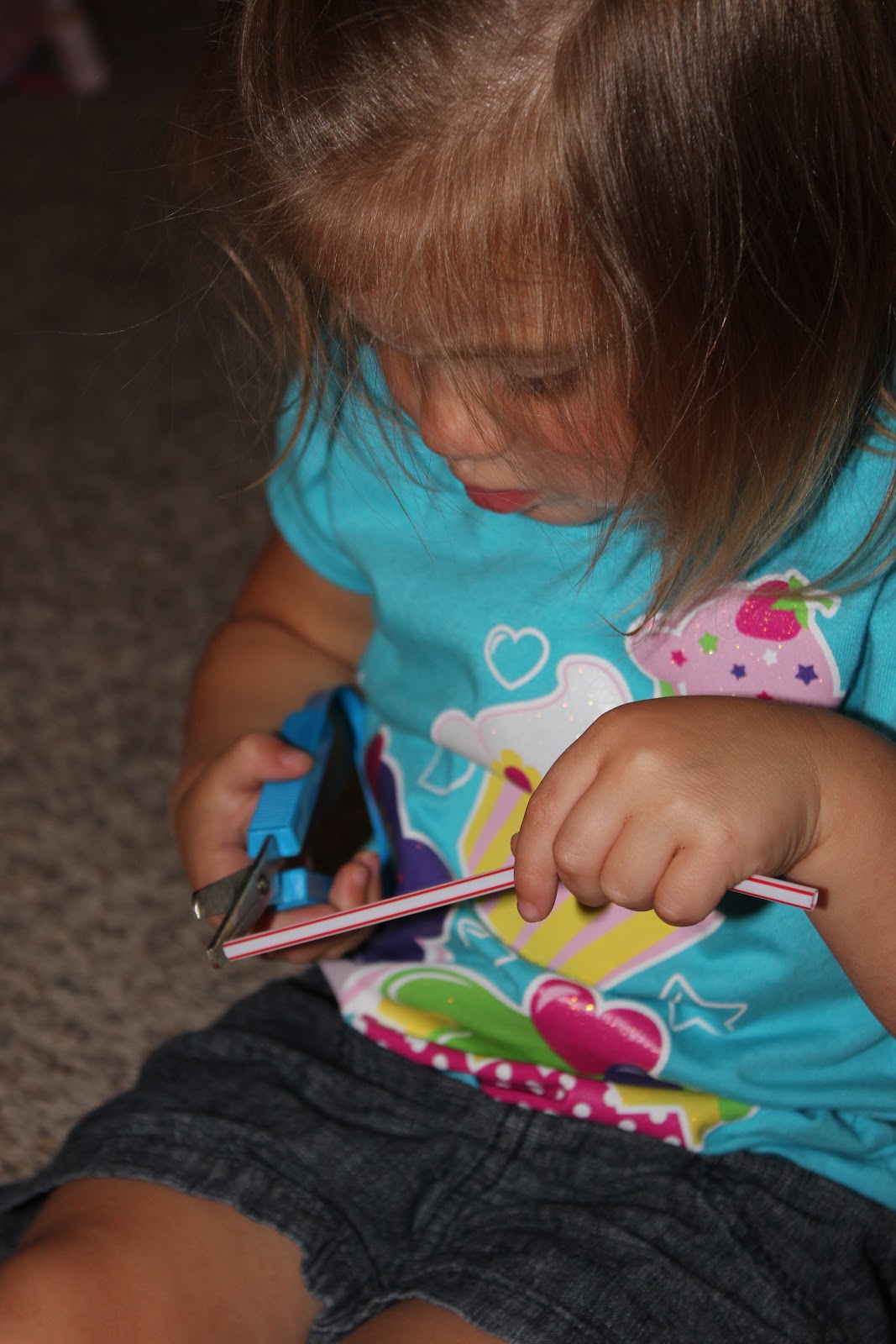4chairs+1desk=organized chaos: Cutting Straws