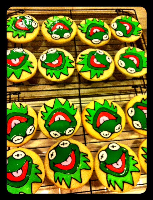 i.like.to.nom.nom.nom: Kermit the Frog Cookies