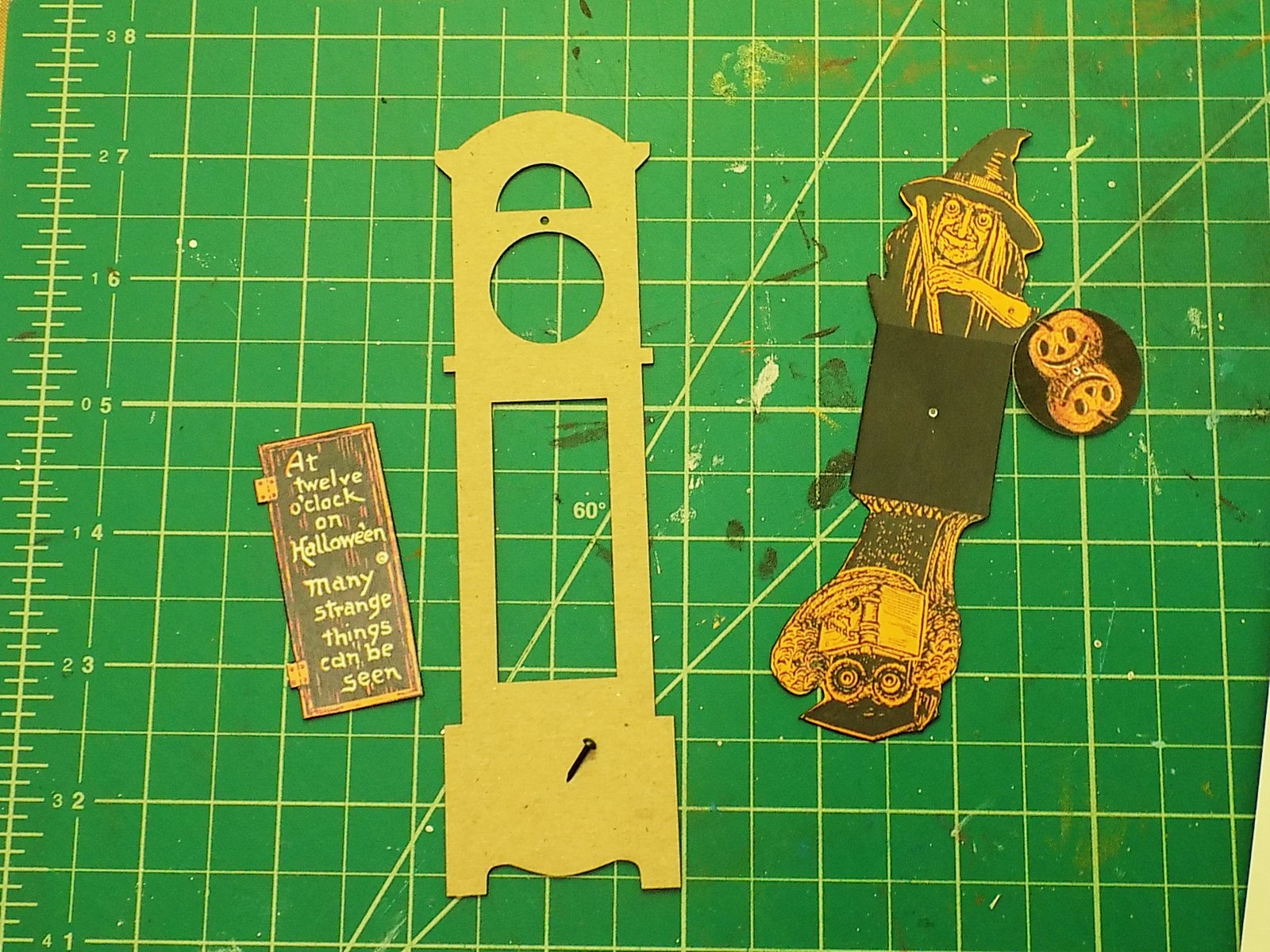 flew the coop: Halloween Clock with Spooky Spinning Fun!