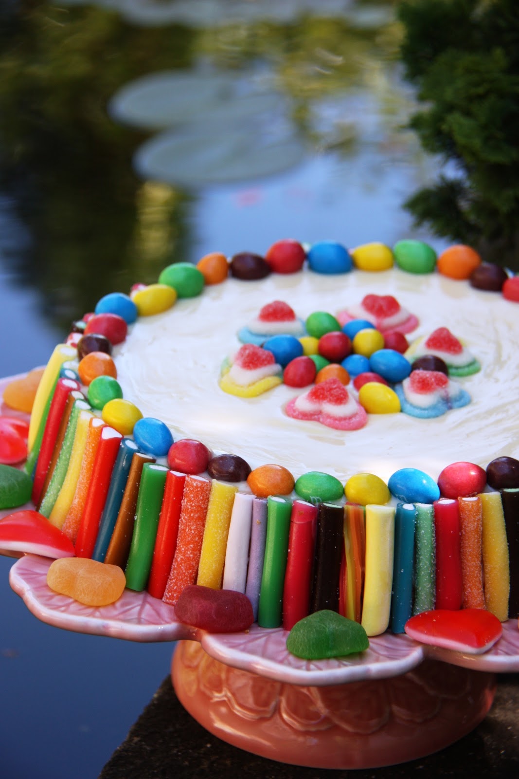 Tentações sobre a Mesa: Bolo com Gomas