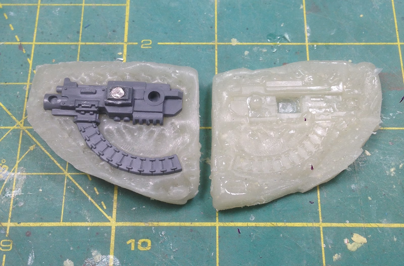 MLBN: Warhammer 40k: Scratch Built Space Marines Razorbacks Part 2