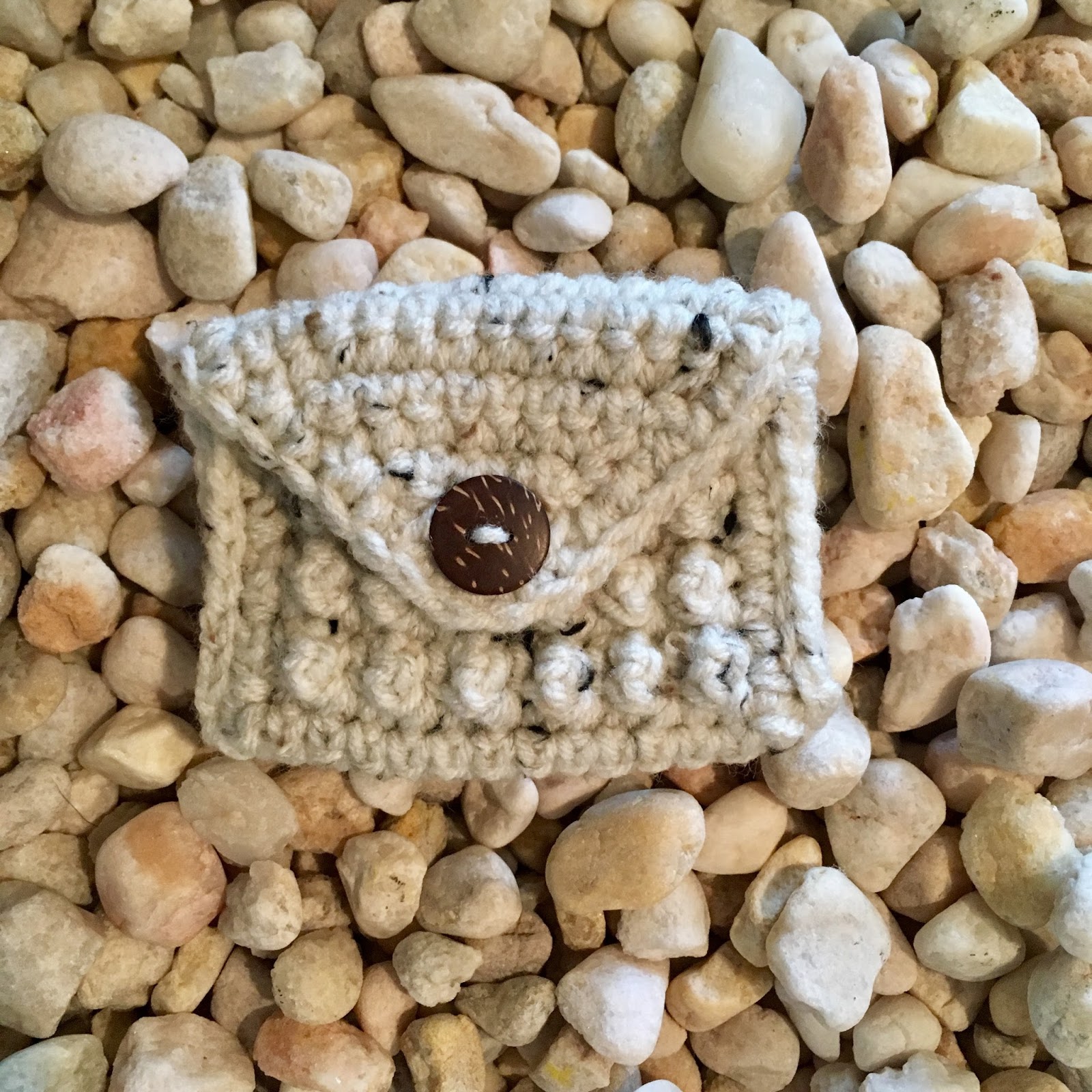 Haute Kippy: Bitty Berries Coin Purse