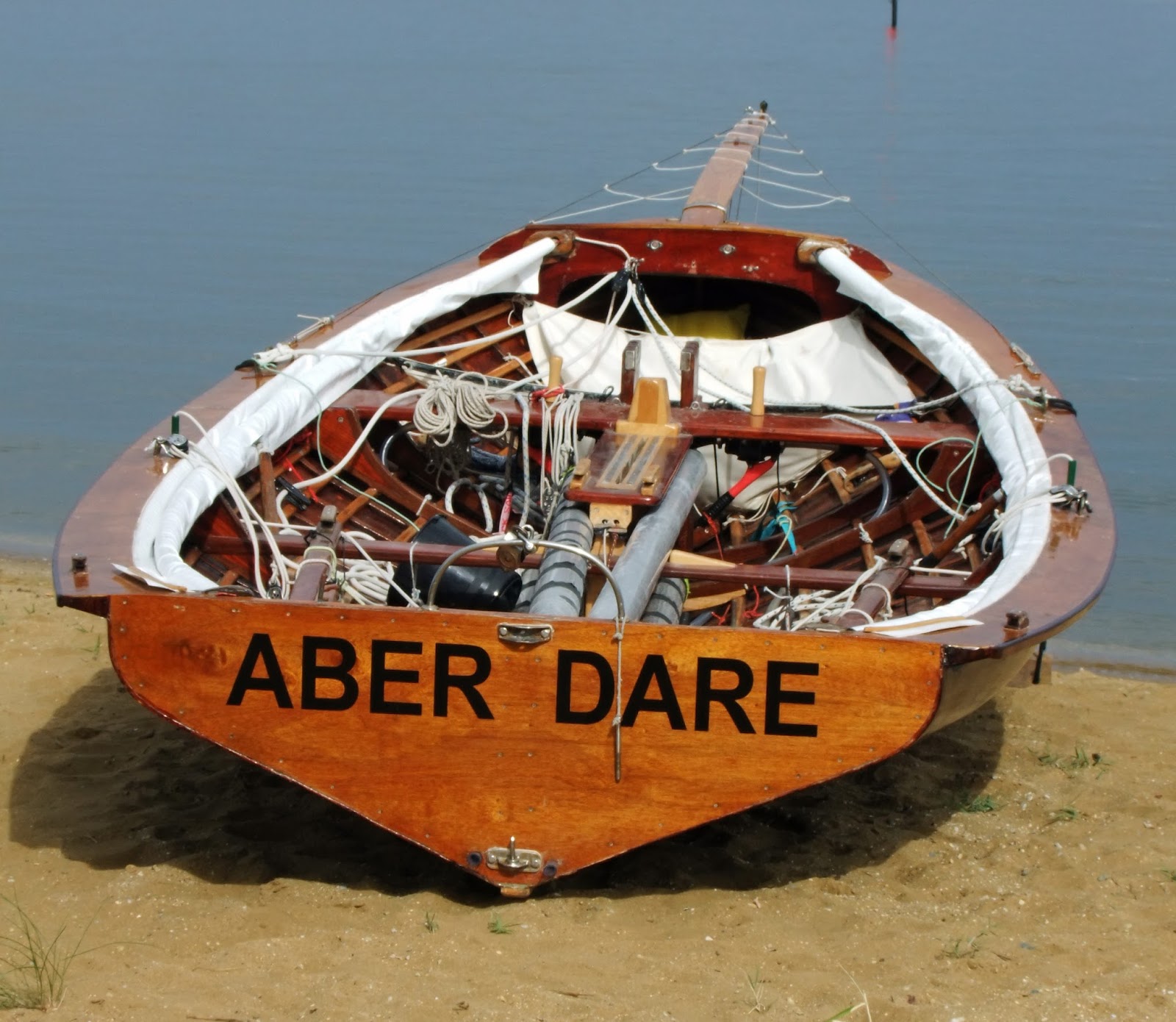 Earwigoagin: Transom Shapes on the Australian Historical 18's