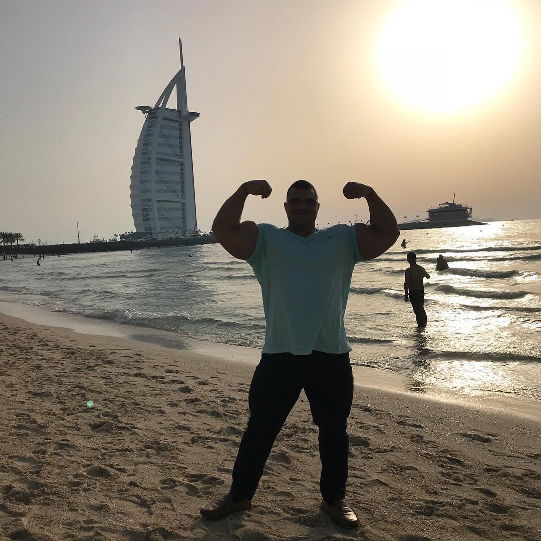 Muscle Lover: Egyptian IFBB Pro bodybuilder Hassan Mostafa (2)