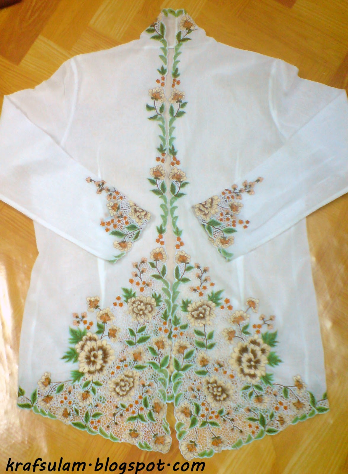 Kraftangan, Sulaman, Bantal: Sulaman