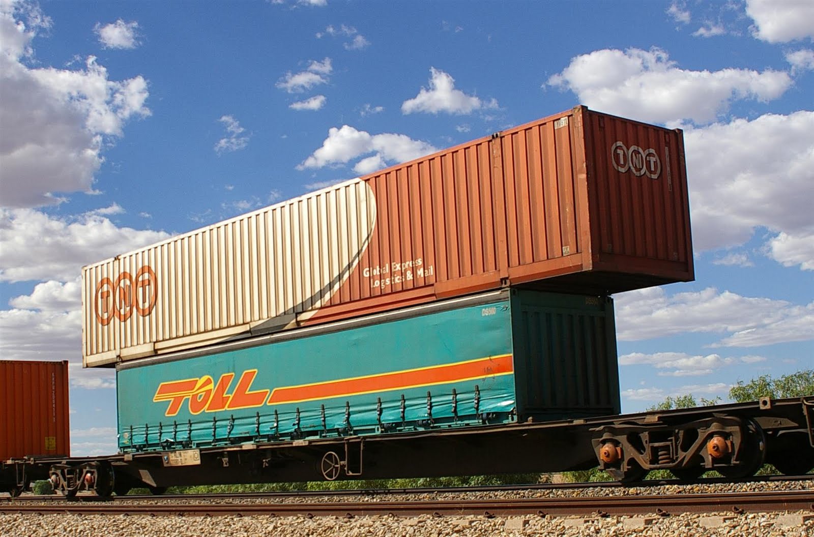 Rollingstock News: Half Height Containers