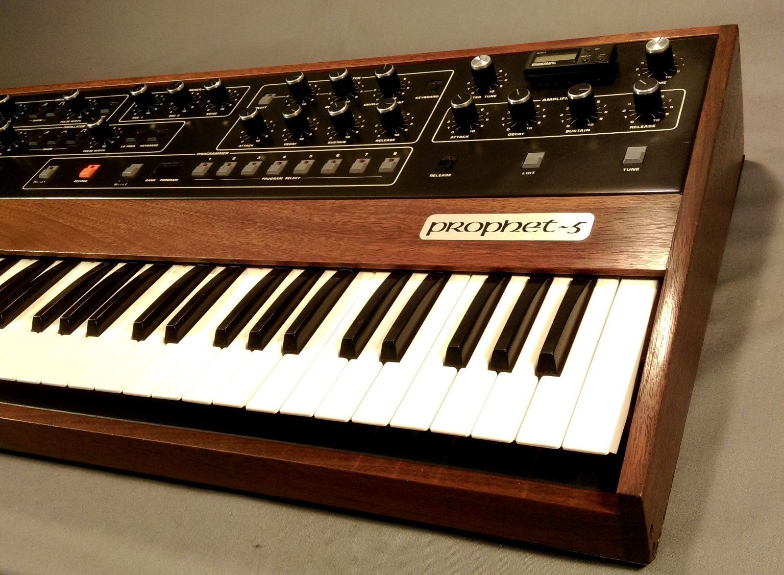 MATRIXSYNTH: Vintage Sequential Circuits Prophet 5 Rev2 SN 0486