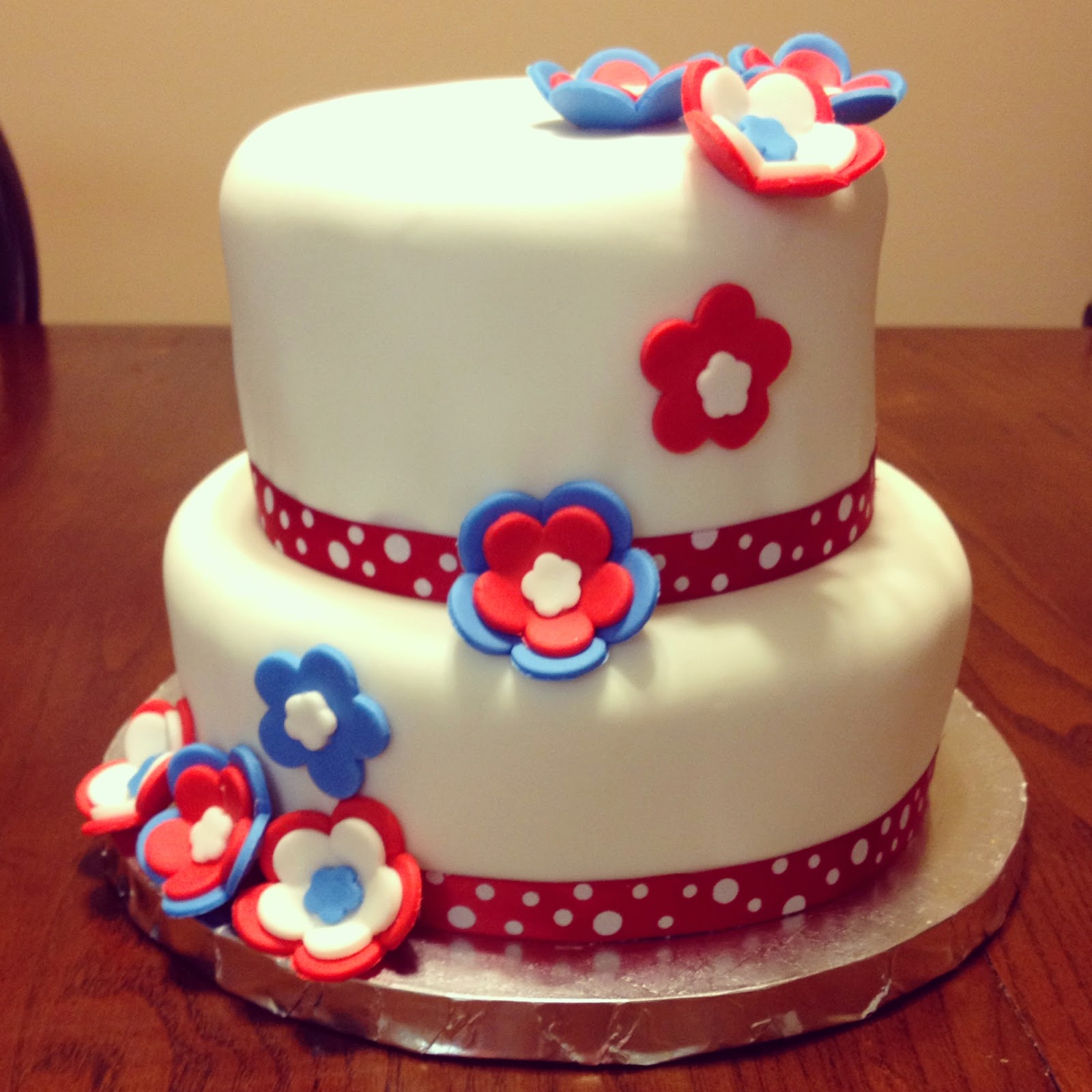 Sloanie Cakes: Red White and Blue Wedding Cake