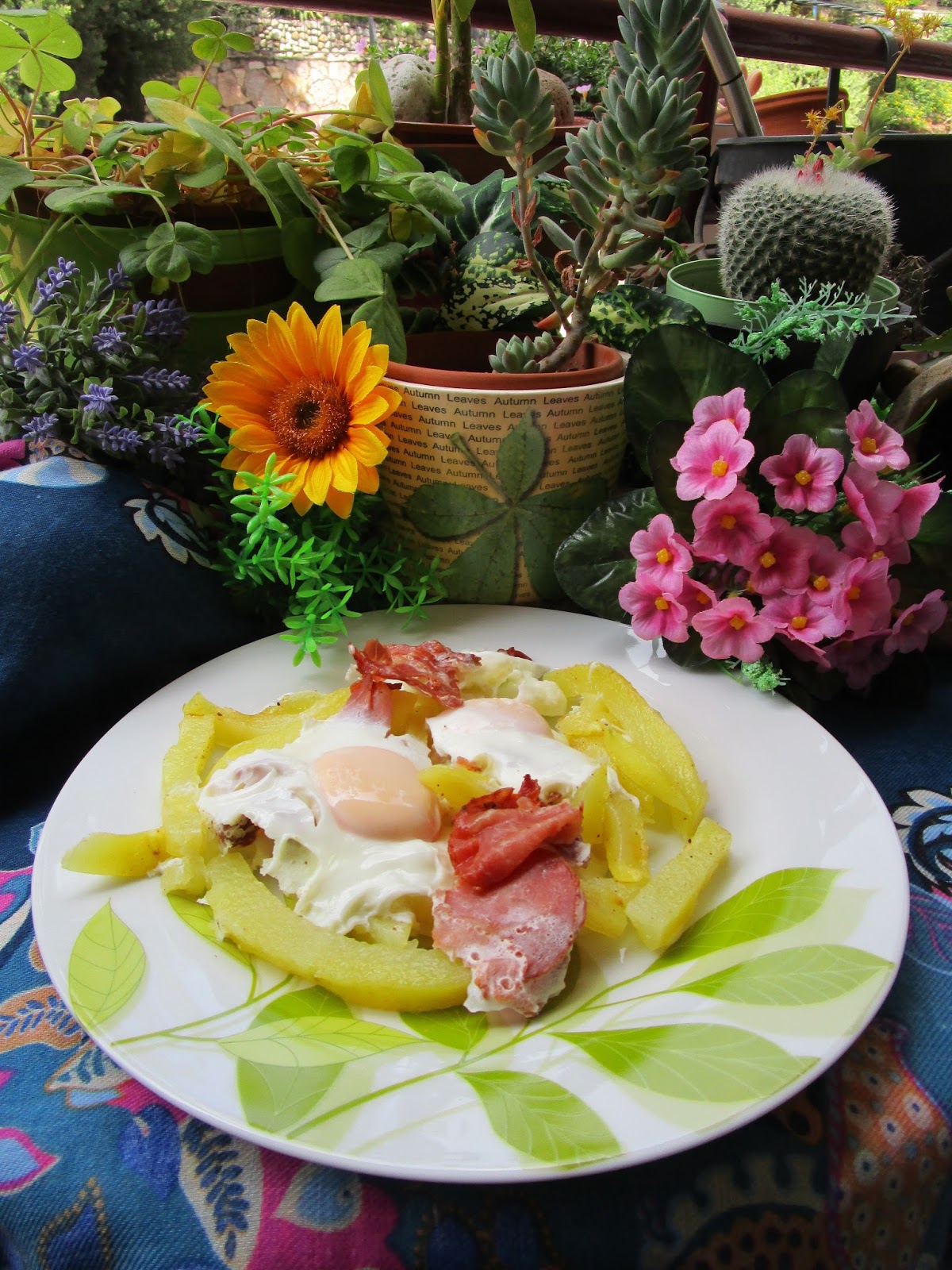 PATATAS "FRITAS" CON HUEVOS Y JAMÓN en estuche LÉKUÉ