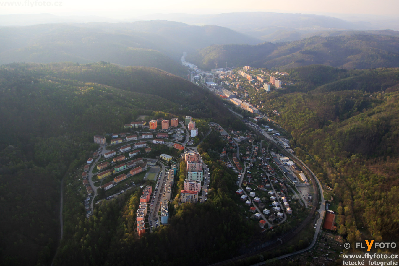 FLyFOTO letecká fotografie a video: Adamov