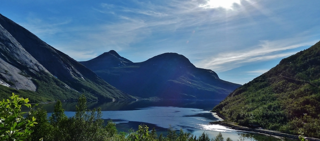 Nordis's NaturFoto: Stetind, Norway's national mountain and the nature.