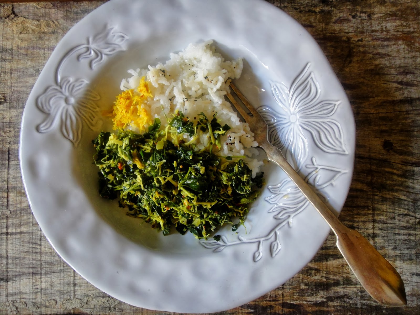 come-se: Kuppacheera thoran ou caril seco de caruru