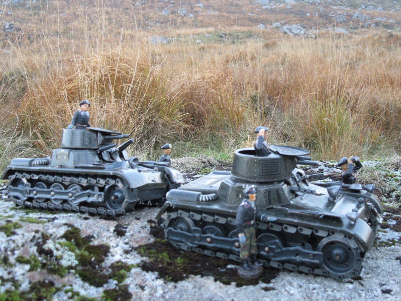 Toy soldiers and real battles: 2 command Panzer I tanks scouting positions