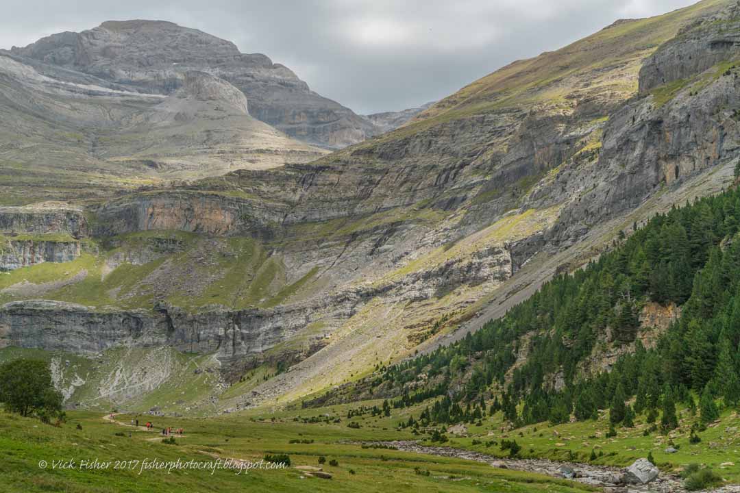 Vick and Jennifer's Travels: The Ordesa Hike in the Spanish Pyrenees