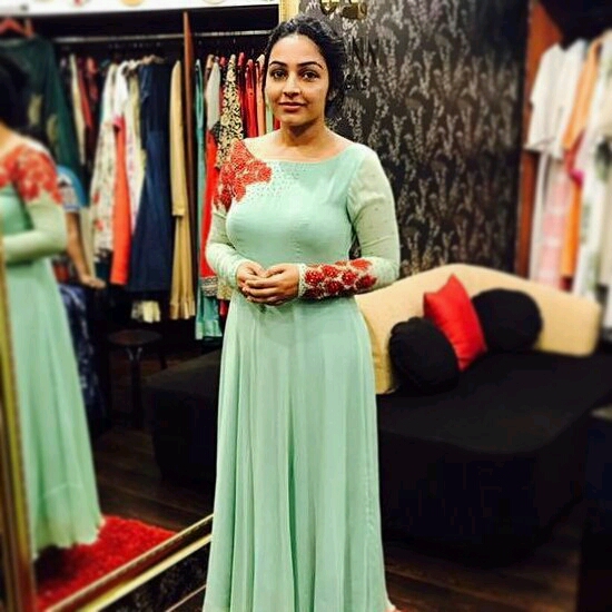 The Fresh Malayali: Rajisha Vijayan Latest Unseen Hot Photo, Stills ...