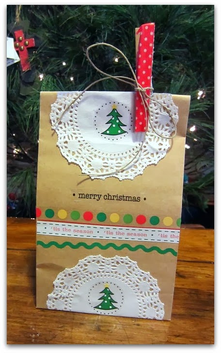 Scrapping with Christine: Ideas for Creating a Pretty Gift Bag