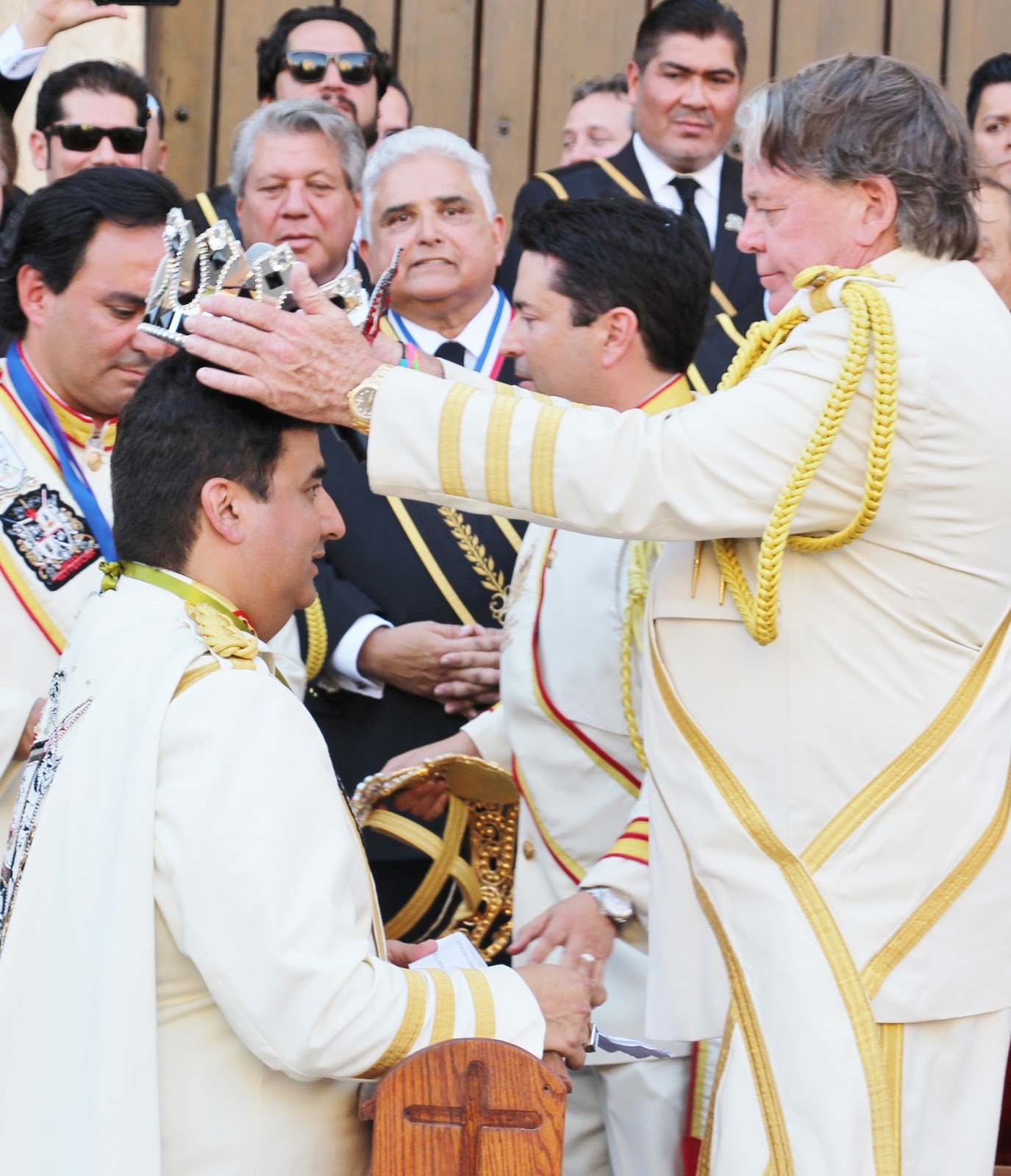 Walker Report - Shedding Light on Bexar County: More crowning photos of ...