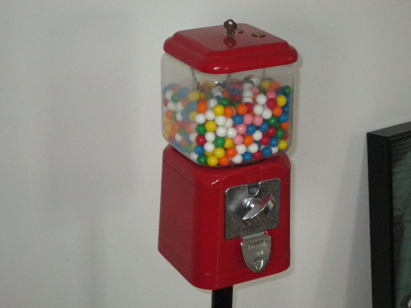 JMJ Auto Signs and Memorabila: Vintage Gumball Machine