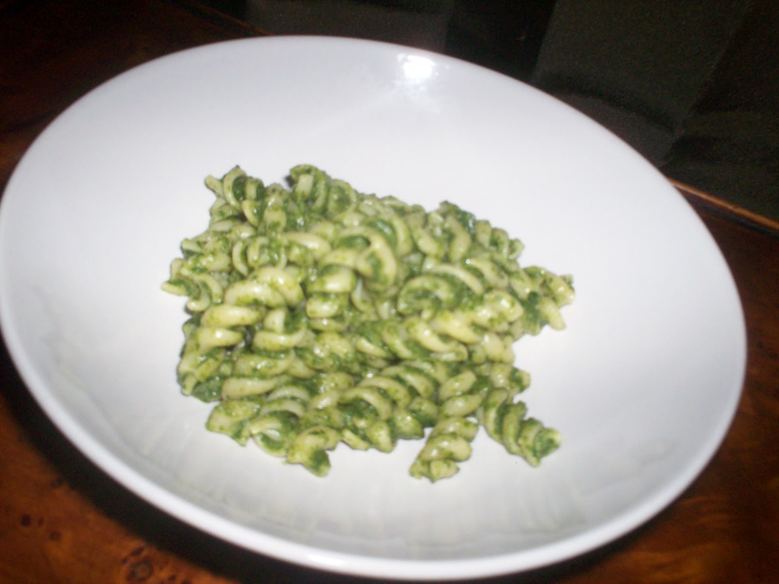 La Cucina Della Prima Donna: Spinach Pesto Rotini