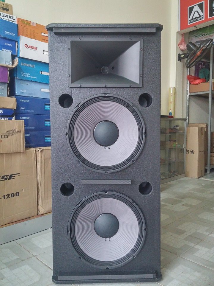 Loa JBL SRX 725