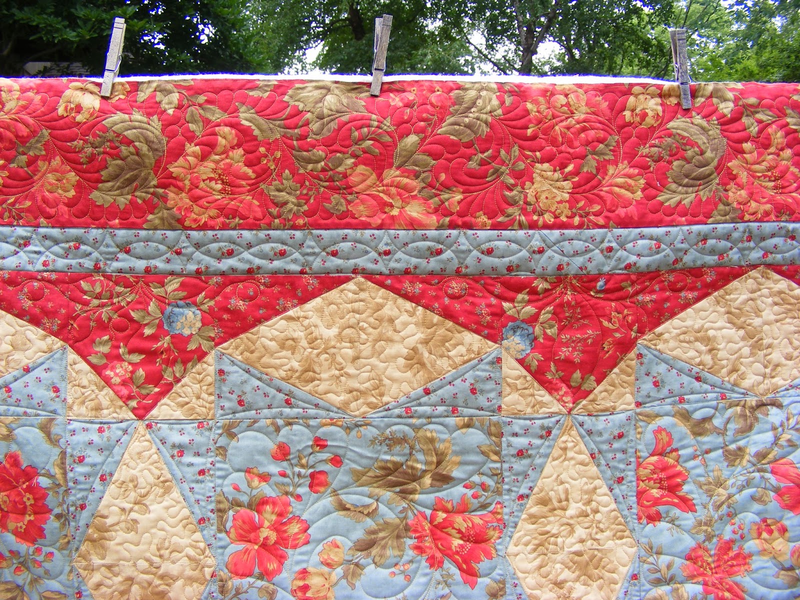 TIA CURTIS QUILTS: Debbie's Quilt
