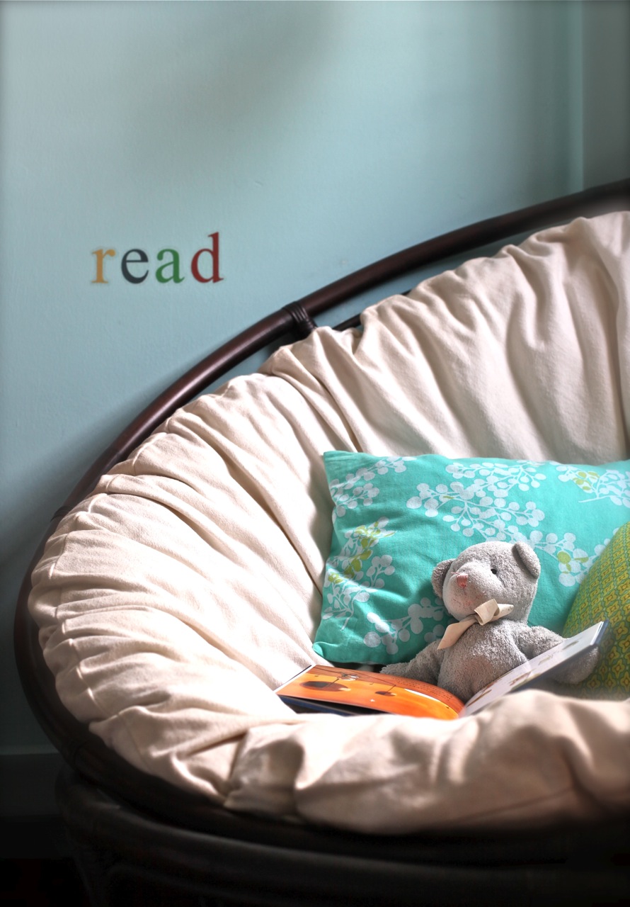 Mum in the making: Messy Mittwoch: The little reading corner