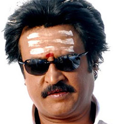 Rajini - In an angry pose |Rajinikanth Photos