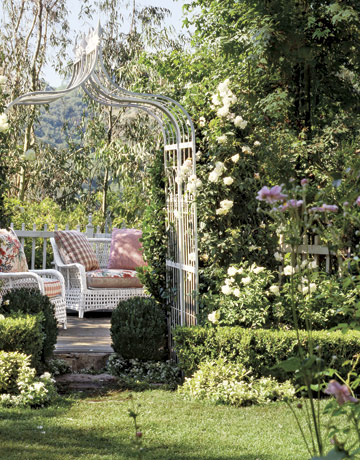 Hydrangea Hill Cottage: Garden Arbors