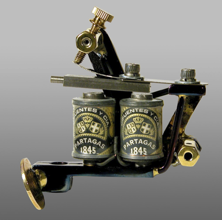 Underground: la macchina per tatuare (tattoo gun) e Samuel O'Reilly